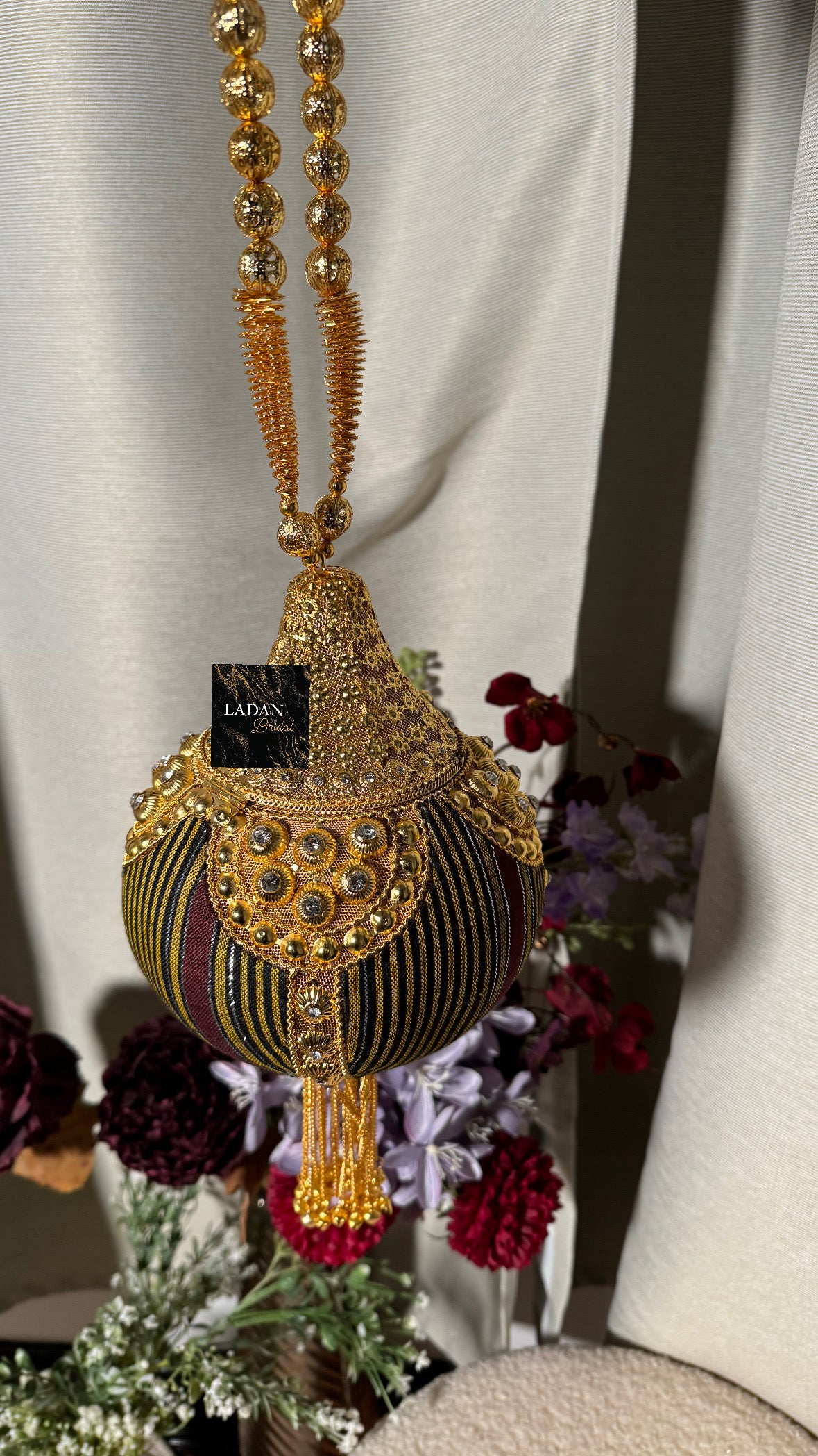 Hido iyo Dhaqan Gold bag | Maroon & Gold – LADAN BRIDAL